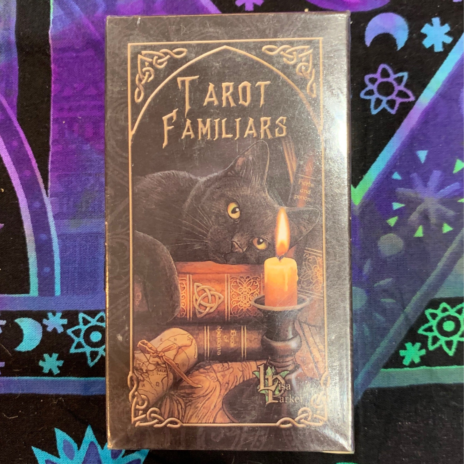 Tarot Familiars | MAGIC TREASURES BY K JARDIM